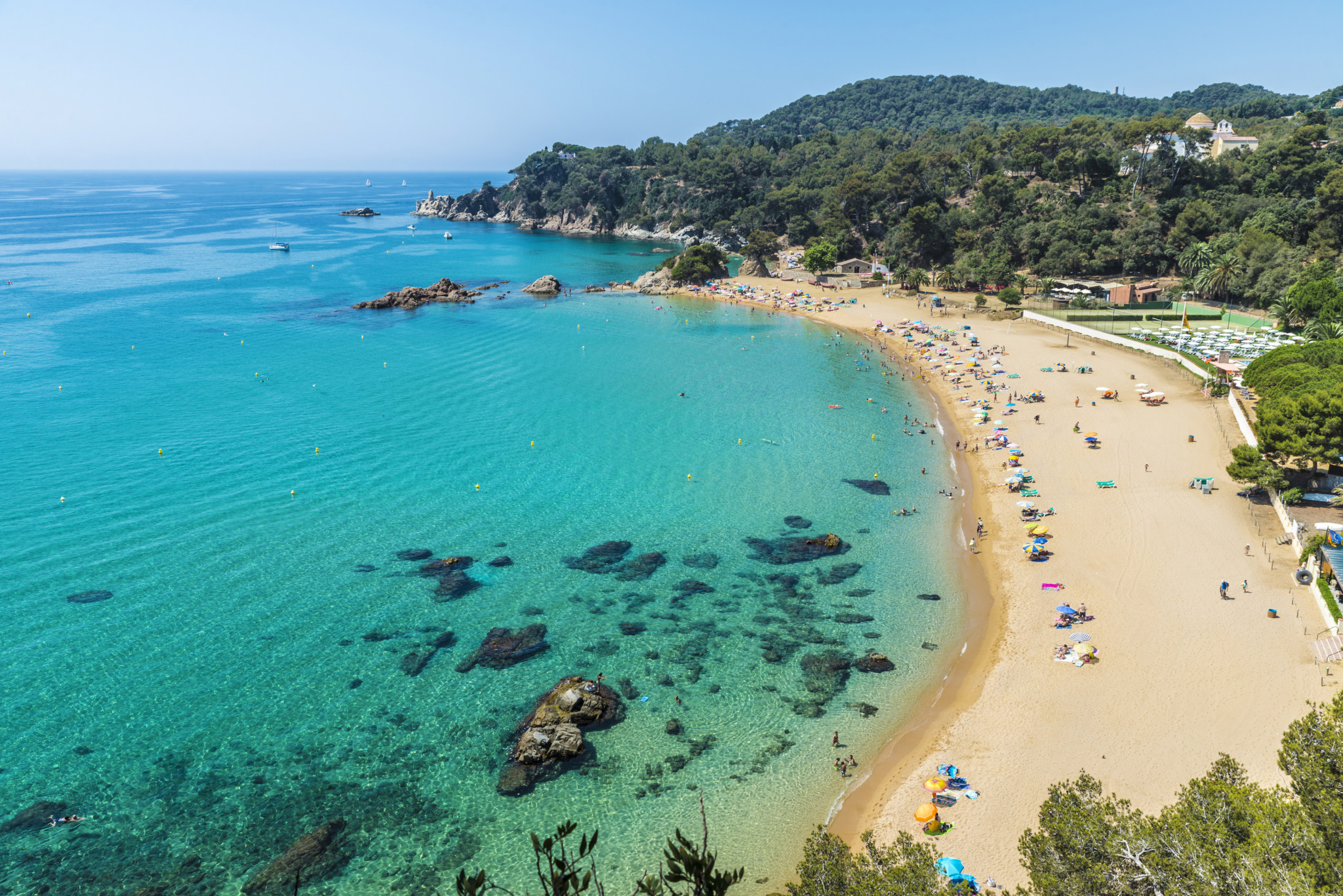 Reise an die Costa Brava - 4 Tage im 4* Hotel mit HP & Flug nur 173€
